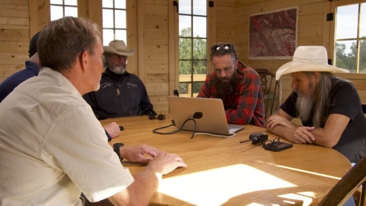 Mystery at Blind Frog Ranch: Underwater Kingdom (S4E8) | 25YL